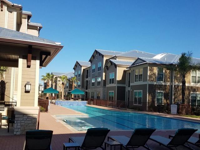 superb etravagant oasis w/ great specials in Houston