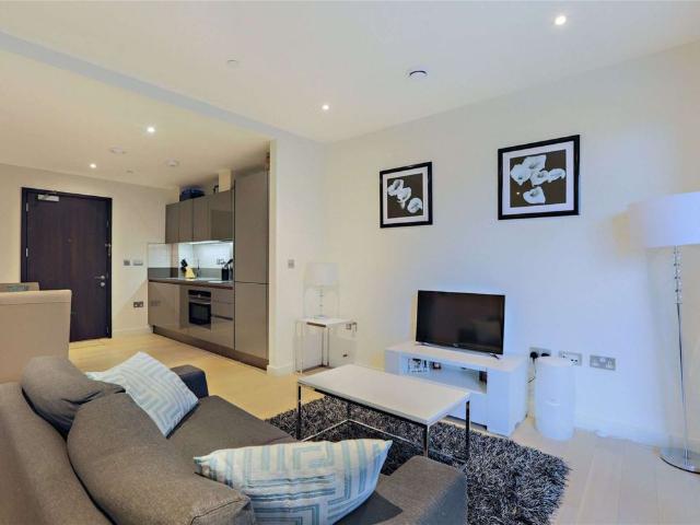 Superb studio apartment in The Roper Building in Greenwich Peninsula, the newest development close to the o2