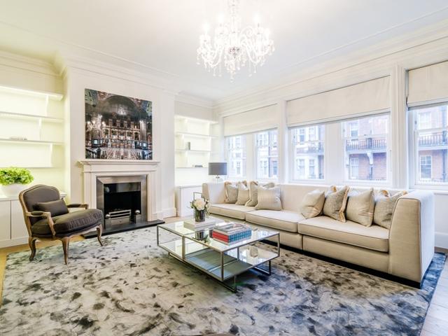 Superb Three bedroom Apartment in the Heart of Mayfair