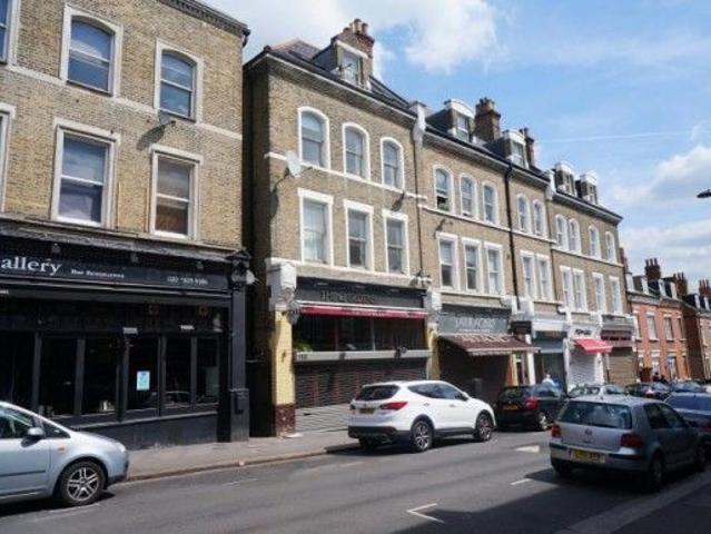 SUPERB TWO BEDROOM FIRST FLOOR FLAT IN WEST HAMPSTEAD ZONE 2