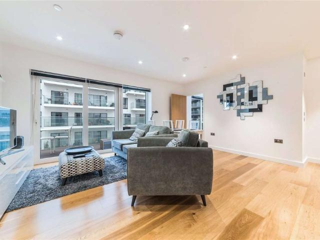 Superb two bedroom, two bathroom 7th floor apartment
