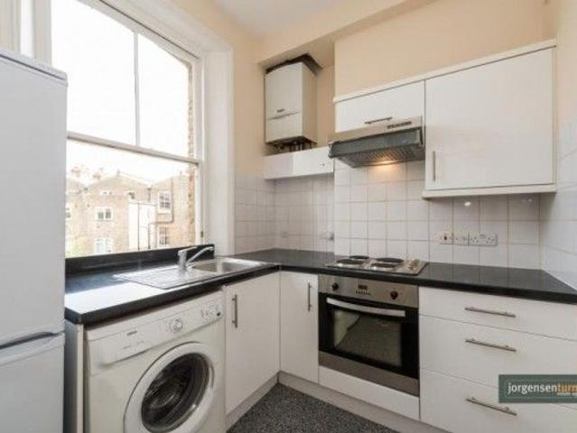 SUPERB TWO DOUBLE BEDROOM FIRST FLOOR FLAT IN WESTBOURNE PARK ZONE 2