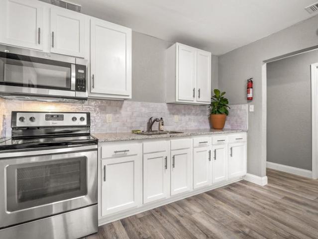 SUPERHOST* AMAZING Spacious & Newly Renovated hom