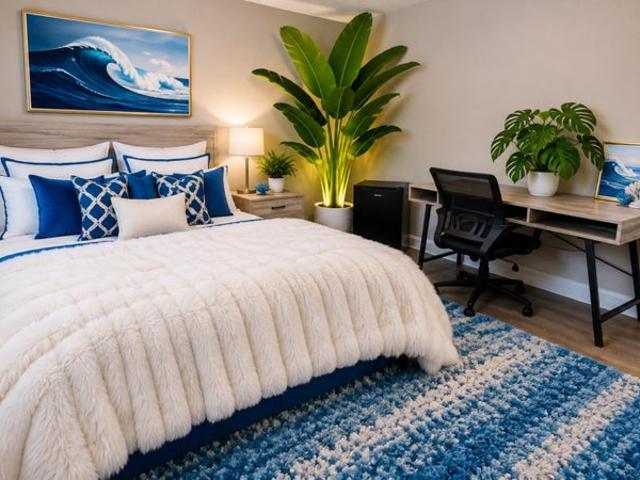 ️ SUPERHOST HOME NEAR UNF • CLOSE TO BEACHES & TOW