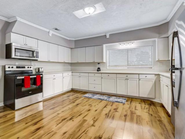 Superhost*, over 2000 Sq Ft home, in a great loca