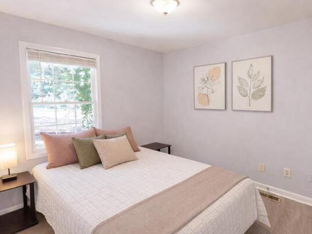 SuperHost Lovely Updated Home in Quiet Decatur Neighborhood