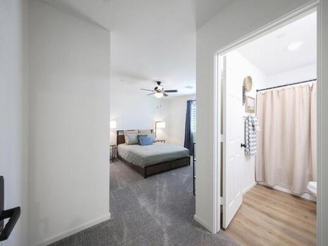 SUPERHOST!* NEWLY BUILT, Beautiful Apt w/Fully Furnished Kitchen & Huge Rooms, Each w/MINI FRIDGE!