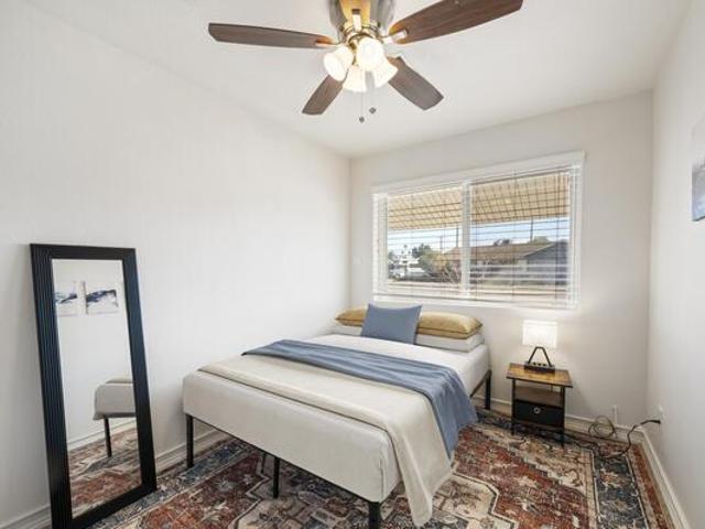 SUPERHOST NEWLY Remodeled Mesa Home with 2x a Month HOUSEKEEPING, Backyard, Work Space, FREE Laundry, Close to Highways / Transportation / Grocery Stores