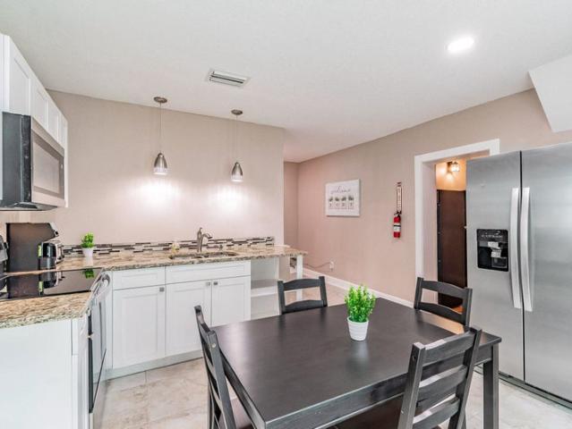 Superhost | Newly Remodeled | Prime East Tampa