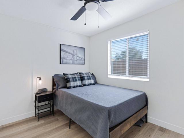 SUPERHOST! Newly renovated, Clean and Well Maintained Mesa House! 5 BATHROOMS!
