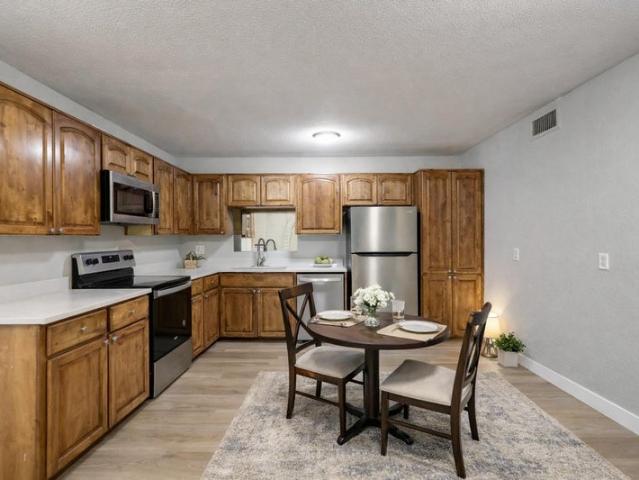 SUPERHOST SPACIOUS Home Remodeled With 5 Bathrooms