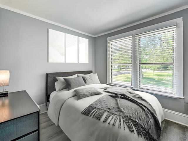 SuperHost Royal Terrace Bungalow – Big Yard + Furnished Spaces!
