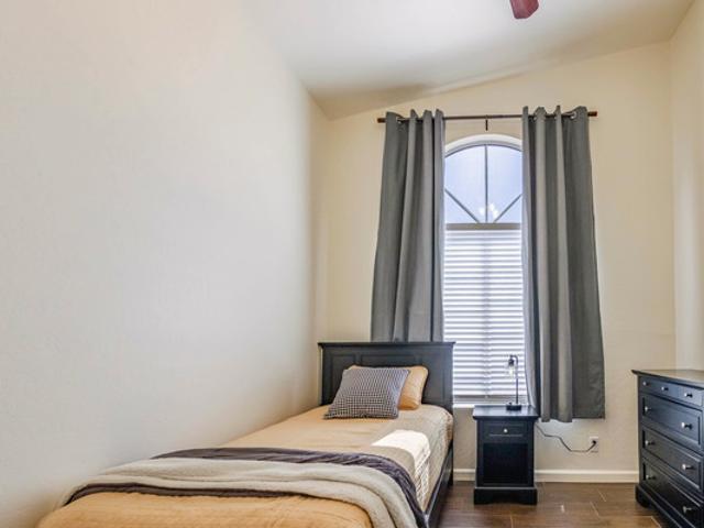 Superhost* Rare, Private Suite with full non shared Bathroom! Stunning home, in quiet East Mesa neighborhood