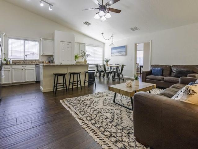 Superhost* Rare, Private Suite with full nonshare
