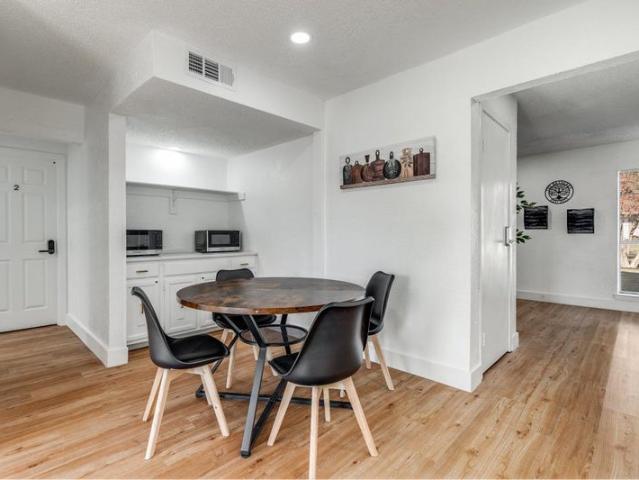 SUPERHOST Remodeled Dallas Home Spacious With 4 Ba