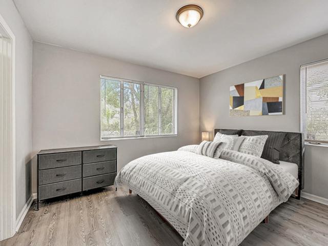 SuperHost Updated Arlington Home Near Parks & Downtown!