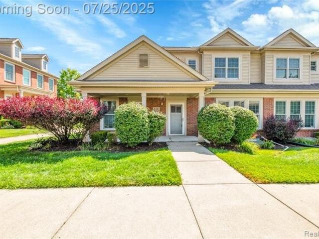 Superior Blvd, Wyandotte, Condo For Sale