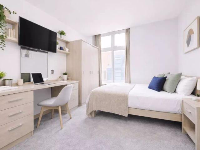 Superior Ensuite