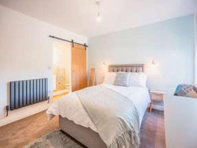 Superior living in this beautifully restored house Room 5