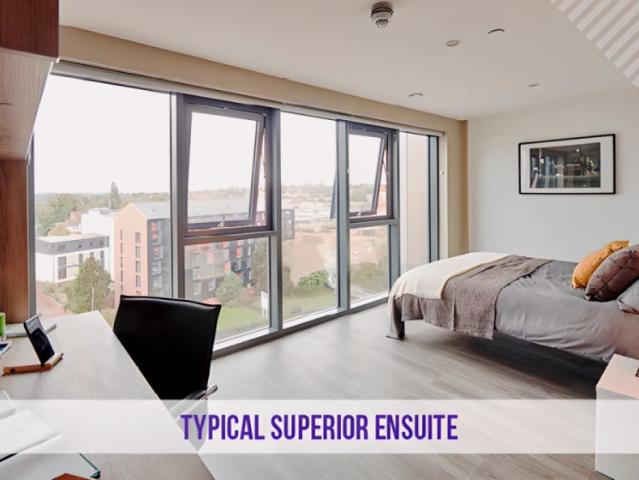 Superior Mid En Suite