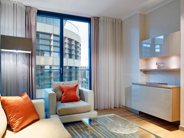 Superior One Bedroom Serviced Apartment with City Views and Premium Amenities in Tower Bridge