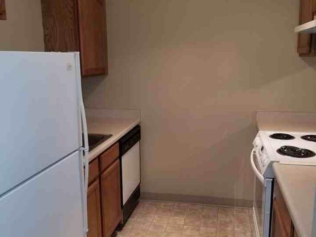 Superior Place Apartments 1 Bedroom Apartment for Rent at 1501 Superior St, Lincoln, NE 68521 Belmont