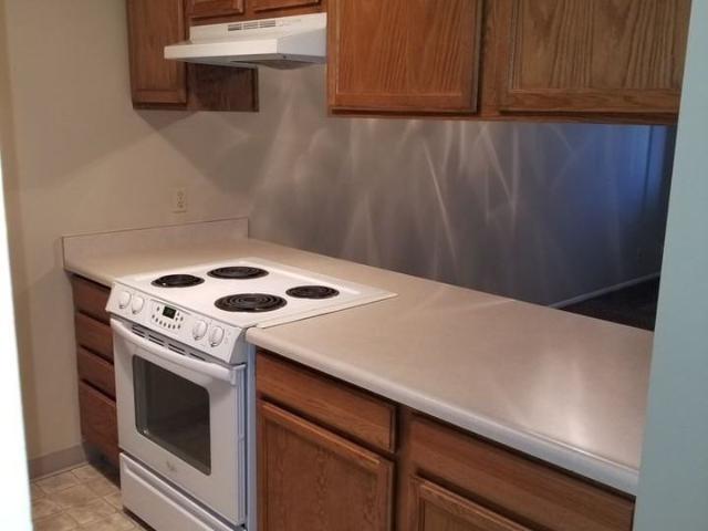 Superior Place Apartments 1 Bedroom Apartment for Rent at 1501 Superior St, Lincoln, NE 68521 Belmont