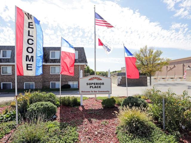 Superior Place Apartments