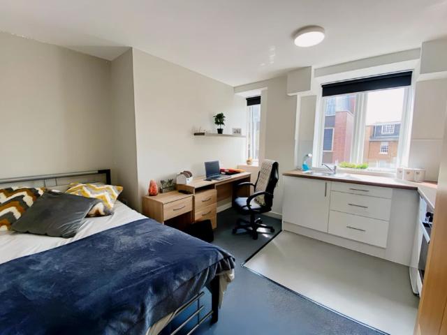 Superior Studio