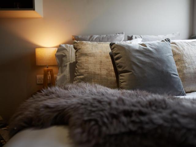 Superior Studio at Woodside House, 90. Studio to rent £1,426 pcm £329 pw
