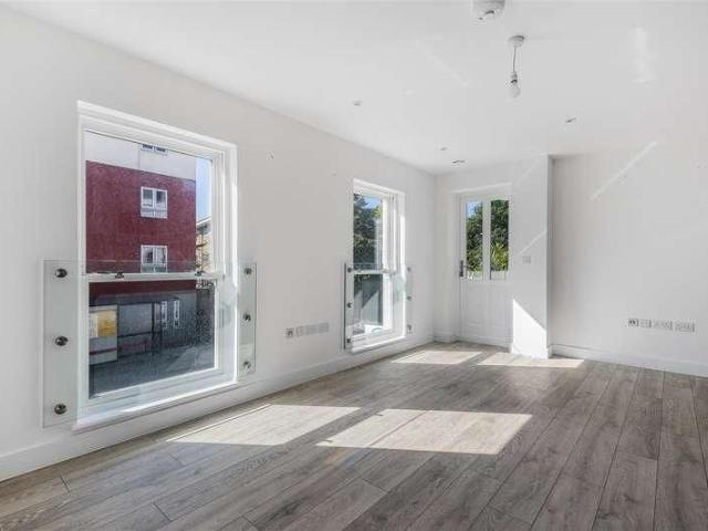 Surbiton Crescent, Kingston Upon Thames, KT1