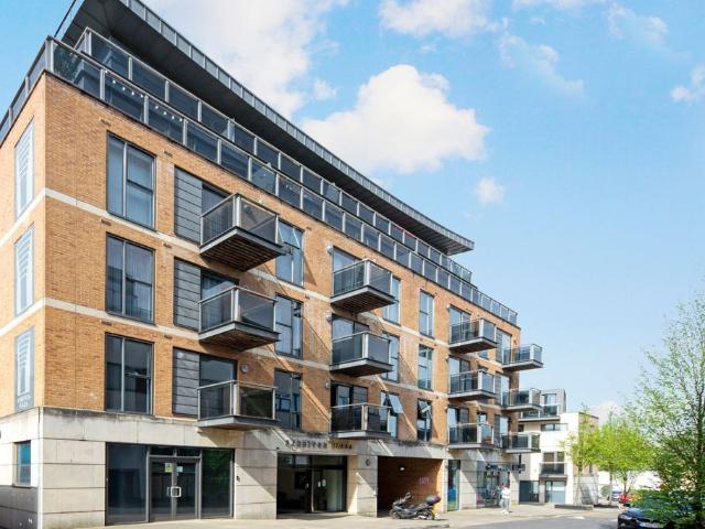 Surbiton Plaza, 16 St. Mary's Road, Surbiton KT6, 2 bed flat to rent, £2,150 pcm | PrimeLocation