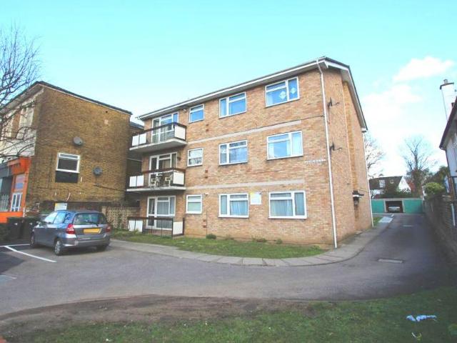 Surbiton Road, Kingston upon Thames KT1 4 bed flat to rent £2,960 pcm £683 pw