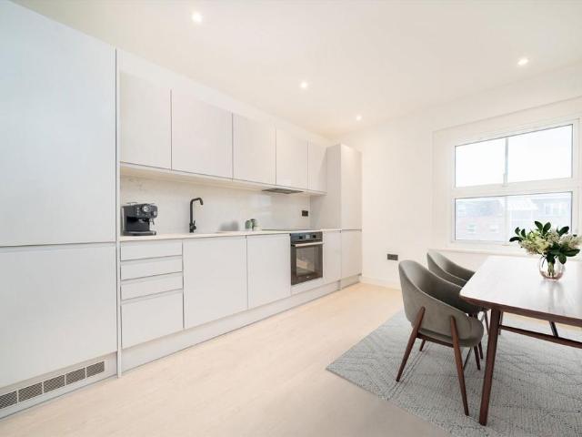 Surbiton Road, Kingston Upon Thames KT1 1 bed flat to rent £1,600 pcm £369 pw