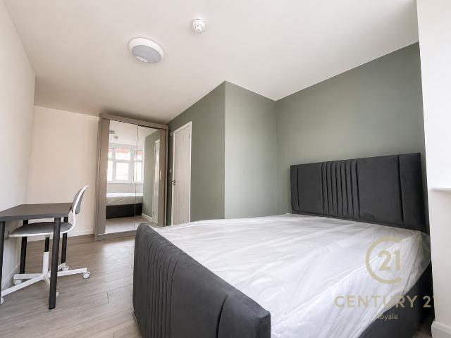 Surbiton Road, Kingston Upon Thames KT1, Room to rent, £1,100 pcm | PrimeLocation