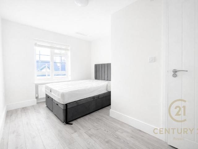 Surbiton Road, Kingston Upon Thames KT1, Room to rent, £900 pcm | PrimeLocation