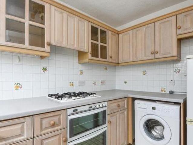 Surbiton, Surrey, 2 Bedroom Flat