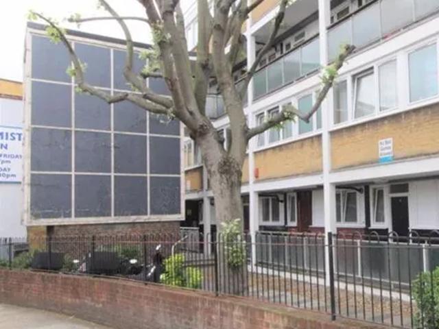 Surdock Chemist, Cope Street, Surrey Quays, London, SE16 2UL, United Kingdom | 3 bed apartment for rent #165994670 | Rentberry