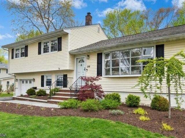 Surrey Ln, Berkeley Heights Twp, Home For Sale