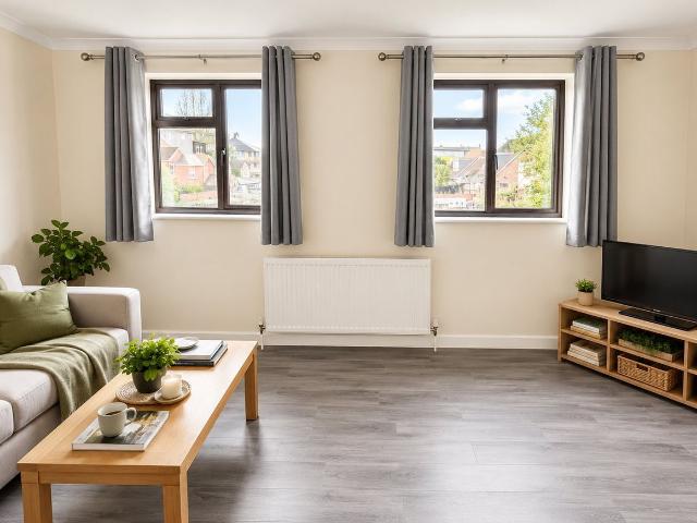 Surrey, Staines Upon Thames TW18, 1 bed flat to rent, £1,100 pcm | PrimeLocation