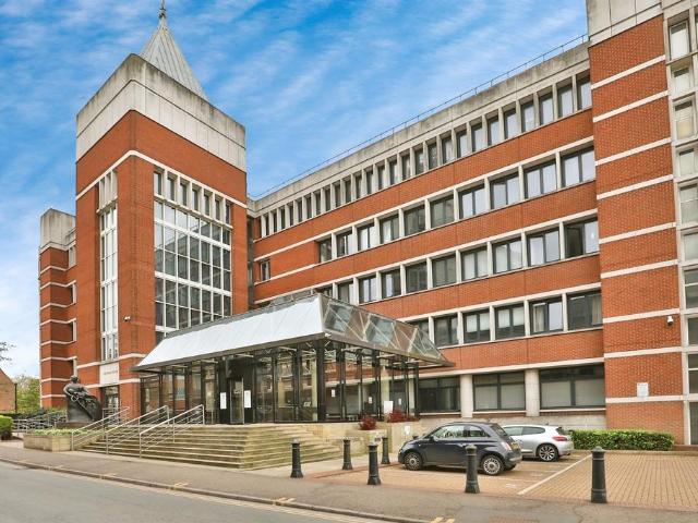 Surrey Street, NORWICH 4 bed penthouse to rent £2,800 pcm £646 pw