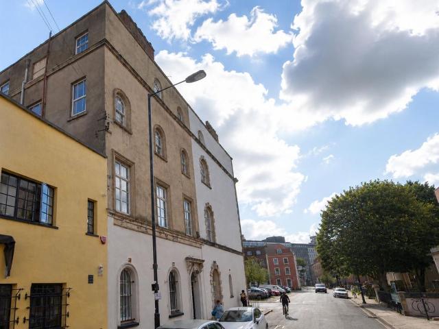 Surrey Street, Stokes Croft, Bristol BS2, 1 bed flat to rent, £1,200 pcm | PrimeLocation
