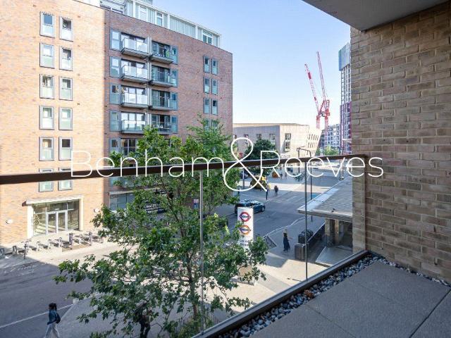 Surrey Quays Road, London SE16, 1 bed flat to rent, £2,300 pcm | PrimeLocation