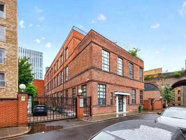 Surrey Row, London, SE1 0BZ