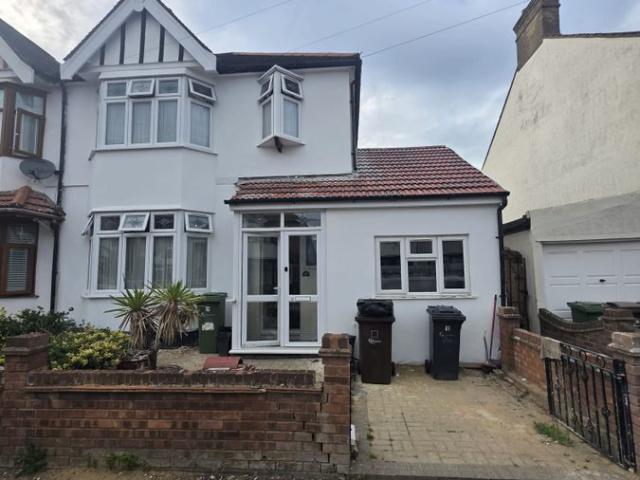 Surrey Road, Dagenham RM10, 4 bed semi detached house to rent, £2,700 pcm | PrimeLocation