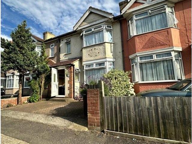 Surrey Road, Dagenham RM10, 4 bed terraced house to rent, £2,950 pcm | PrimeLocation