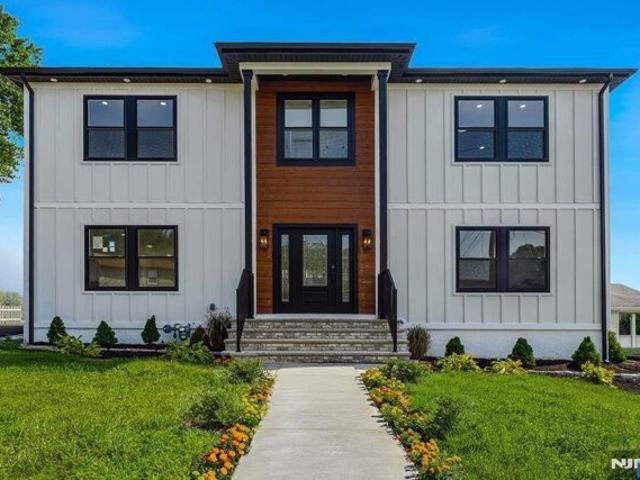 Susan Ct, Clifton, Home For Sale