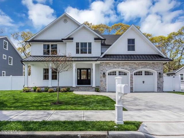 Susan Ln, Point Pleasant, Home For Sale