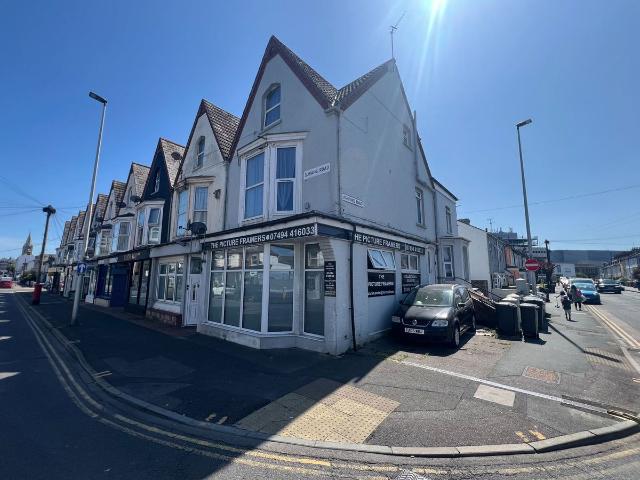 Susans Road, Eastbourne BN21, 1 bed flat to rent, £950 pcm | PrimeLocation