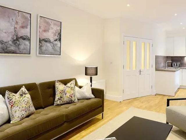 Sushi Momo Zone, King Street, London, W6 0TH, United Kingdom | 3 bed apartment for rent #167642043 | Rentberry